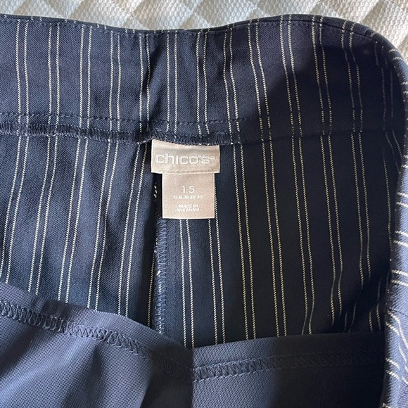 Chico's | Pants & Jumpsuits | Chicos Pullon Crop Pants In Navywhite ...